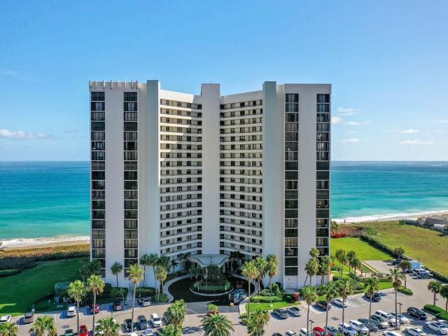 Luxury apartment complex for sale in Jensen Beach, United States