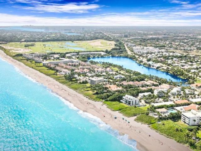 Luxury apartment complex for sale in Juno Beach, United States