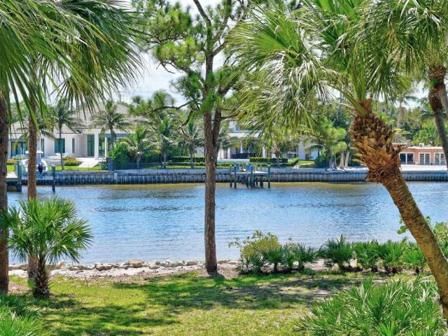 Luxury apartment complex for sale in Jupiter, United States