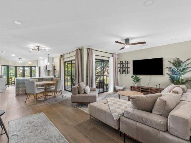 Luxury apartment complex for sale in Jupiter, United States
