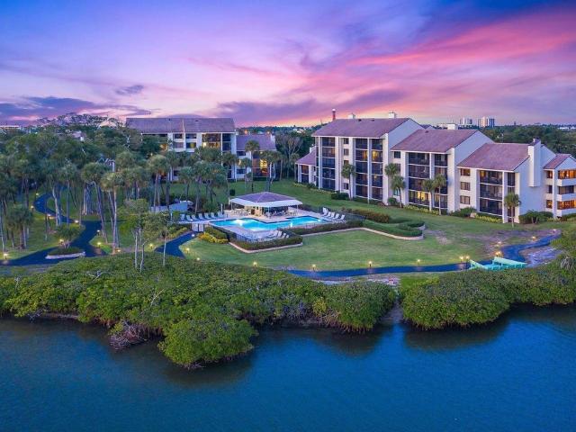 Luxury apartment complex for sale in Jupiter, United States