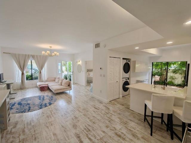 Luxury apartment complex for sale in Jupiter, United States