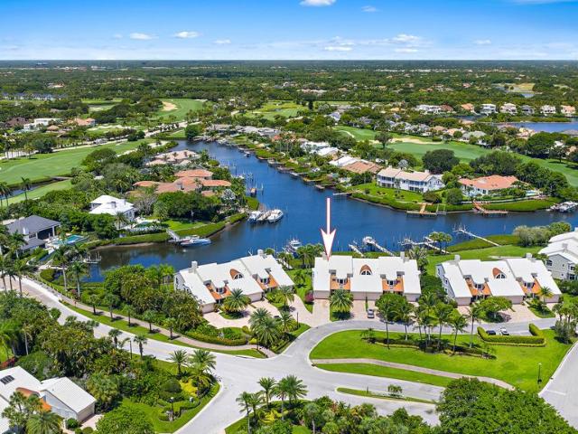 Luxury apartment complex for sale in Jupiter, United States