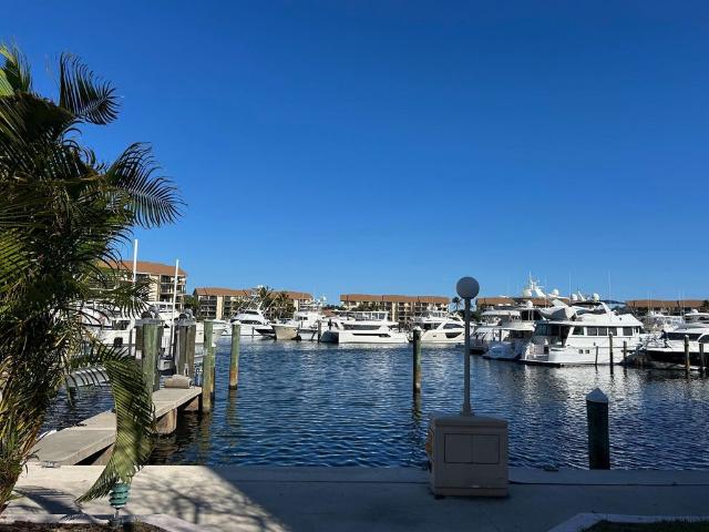 Luxury apartment complex for sale in Jupiter, Florida