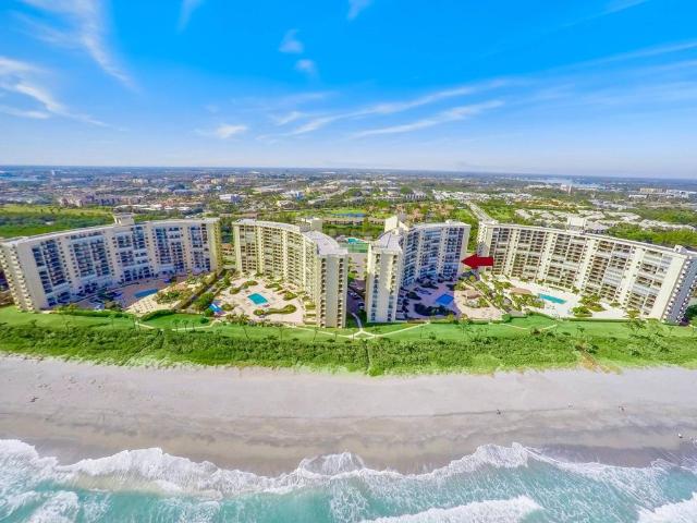 Luxury apartment complex for sale in Jupiter, Florida