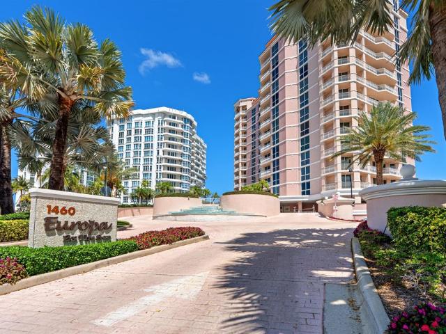 Luxury apartment complex for sale in Lauderdale by the sea, United States