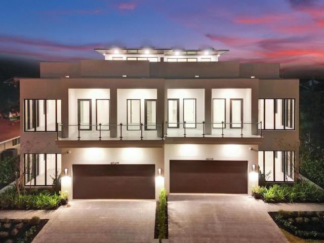 Luxury apartment complex for sale in Lauderdale by the sea, United States