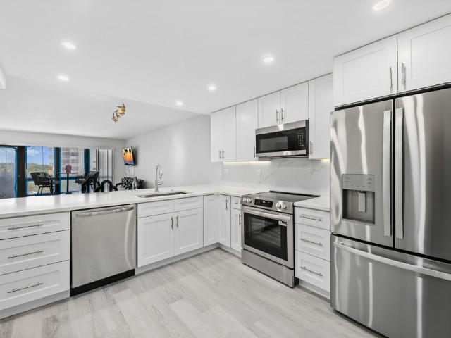 Luxury apartment complex for sale in Lauderdale by the sea, United States