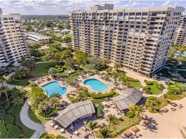 Luxury apartment complex for sale in Lauderdale by the sea, United States