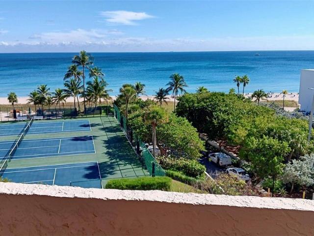 Luxury apartment complex for sale in Lauderdale by the sea, United States