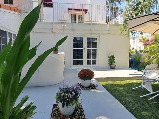 Luxury apartment complex for sale in Miami Beach, Florida