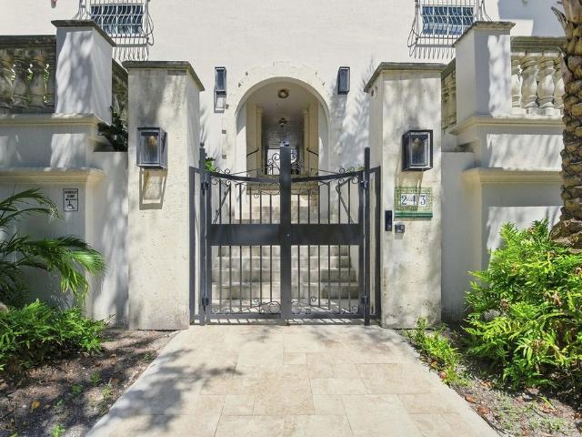 Luxury apartment complex for sale in Miami Beach, United States