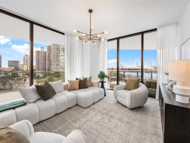 Luxury apartment complex for sale in Miami Beach, United States