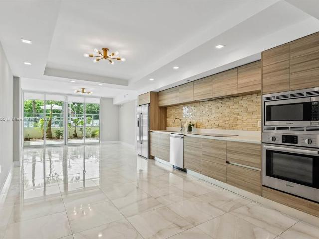 Luxury apartment complex for sale in Miami Beach, United States
