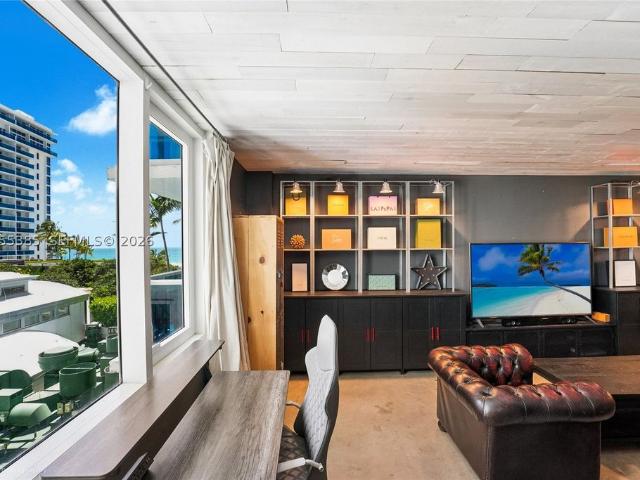 Luxury apartment complex for sale in Miami Beach, United States