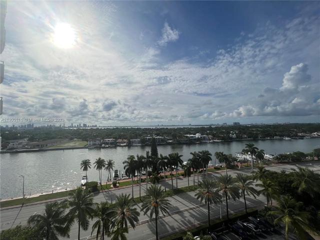 Luxury apartment complex for sale in Miami Beach, United States