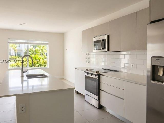 Luxury apartment complex for sale in Miami, United States