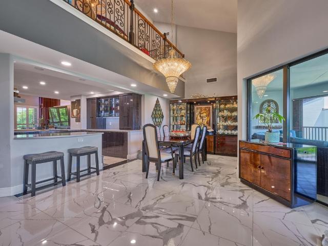 Luxury apartment complex for sale in North Palm Beach, United States