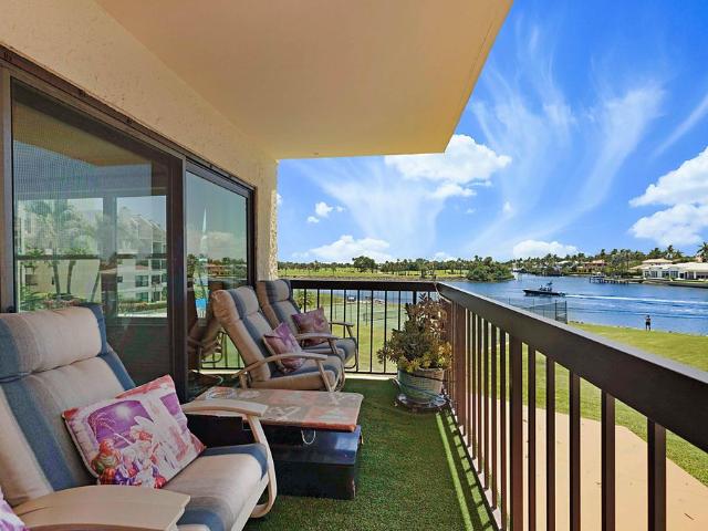 Luxury apartment complex for sale in North Palm Beach, United States