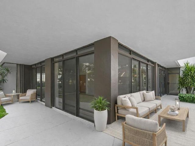 Luxury apartment complex for sale in North Palm Beach, United States