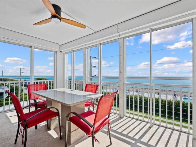Luxury apartment complex for sale in North Palm Beach, United States