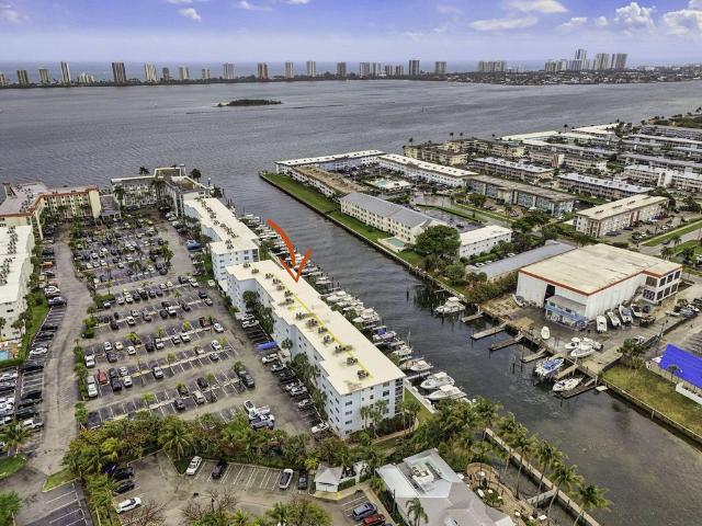 Luxury apartment complex for sale in North Palm Beach, Florida