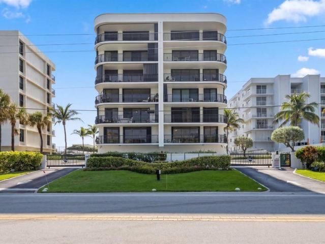 Luxury apartment complex for sale in South Palm Beach, United States