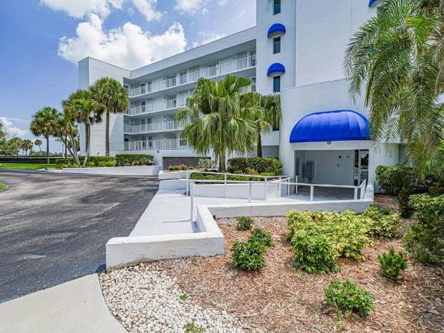 Luxury apartment complex for sale in Sebastian, Florida