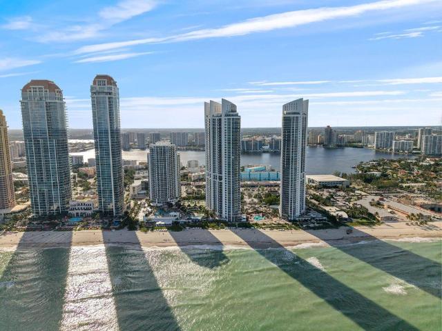 Luxury apartment complex for sale in Sunny Isles Beach, United States