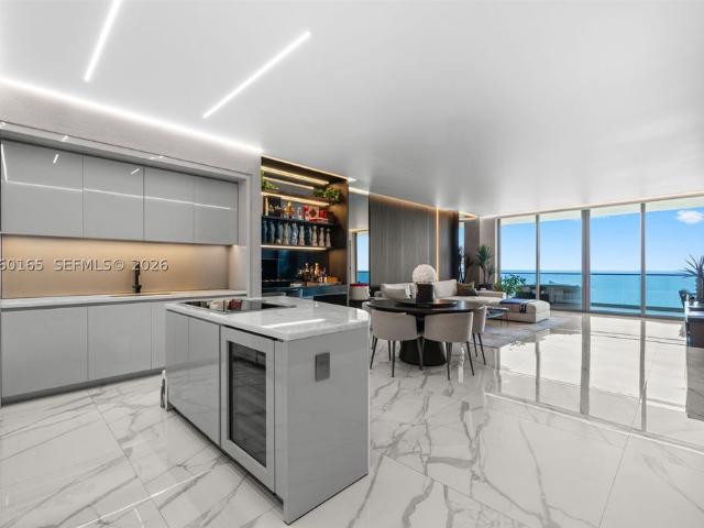 Luxury apartment complex for sale in Sunny Isles Beach, United States