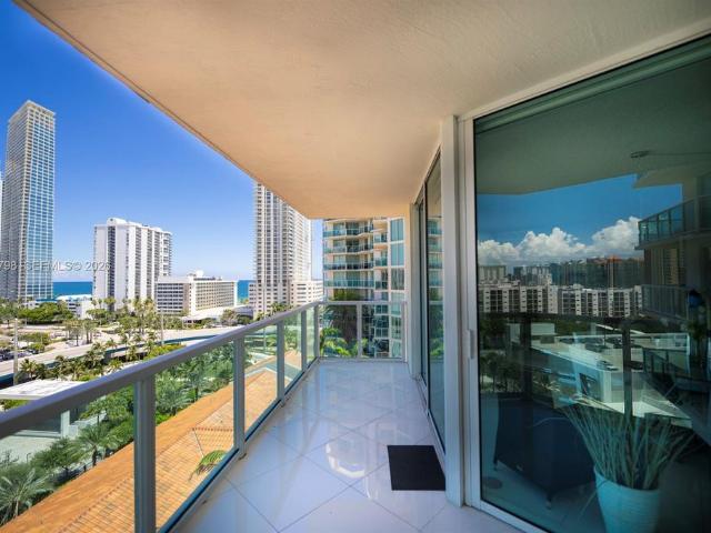 Luxury apartment complex for sale in Sunny Isles Beach, United States
