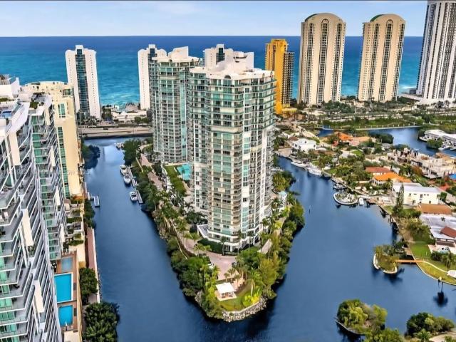 Luxury apartment complex for sale in Sunny Isles Beach, United States
