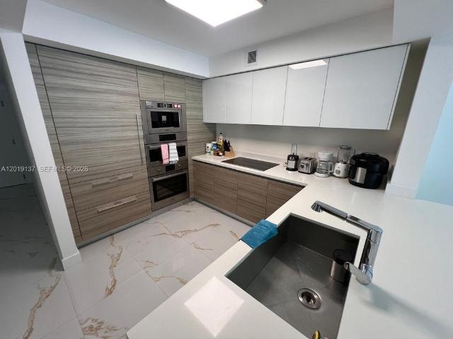 Luxury apartment complex for sale in Sunny Isles Beach, United States