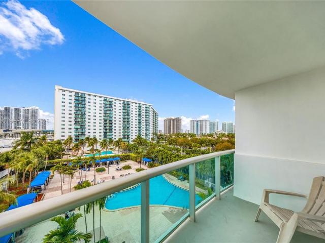Luxury apartment complex for sale in Sunny Isles Beach, United States