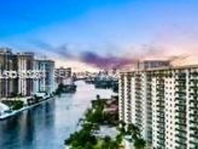 Luxury apartment complex for sale in Sunny Isles Beach, United States