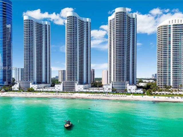 Luxury apartment complex for sale in Sunny Isles Beach, United States