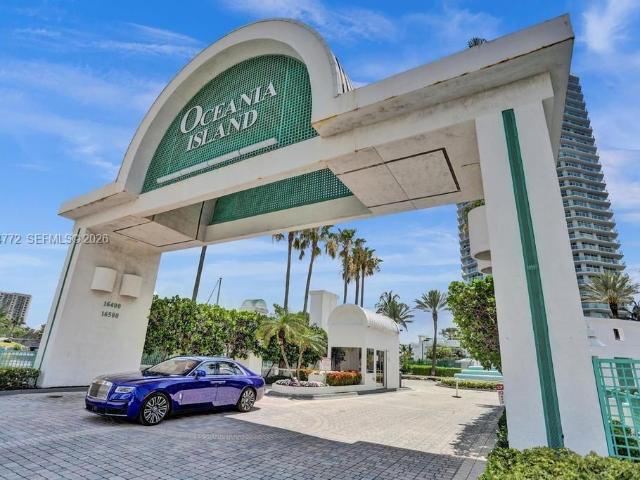 Luxury apartment complex for sale in Sunny Isles Beach, United States