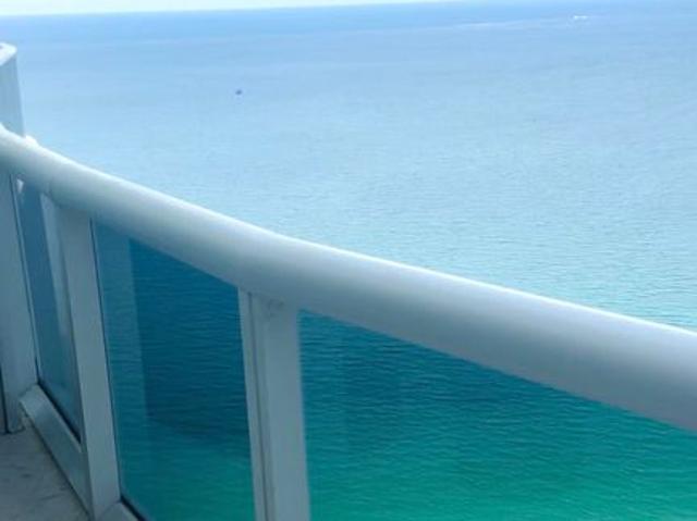 Luxury apartment complex for sale in Sunny Isles Beach, United States