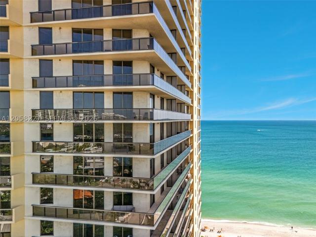 Luxury apartment complex for sale in Sunny Isles Beach, United States