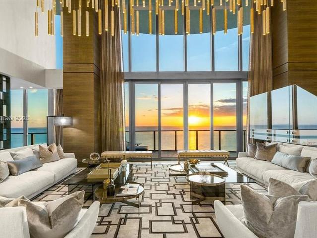 Luxury apartment complex for sale in Sunny Isles Beach, United States