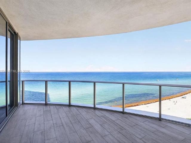 Luxury apartment complex for sale in Sunny Isles Beach, United States