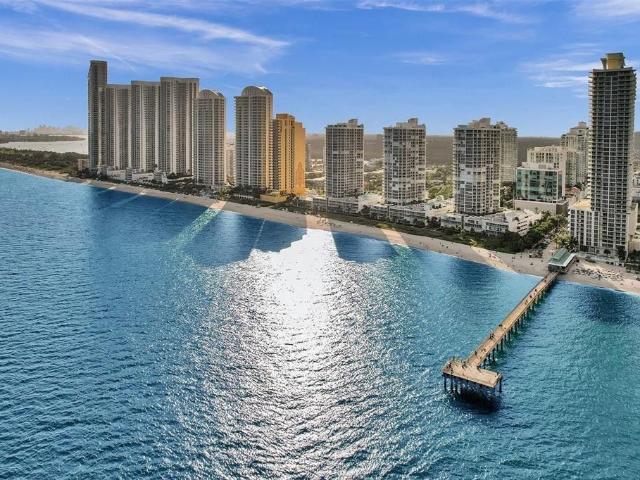Luxury apartment complex for sale in Sunny Isles Beach, United States
