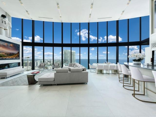 Luxury apartment complex for sale in Sunny Isles Beach, United States