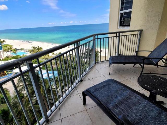 Luxury apartment complex for sale in Sunny Isles Beach, United States