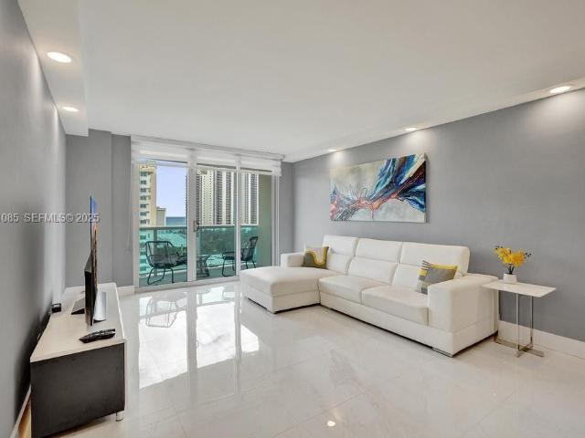Luxury apartment complex for sale in Sunny Isles Beach, United States