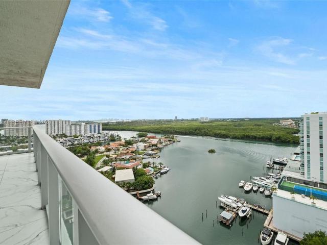 Luxury apartment complex for sale in Sunny Isles Beach, United States