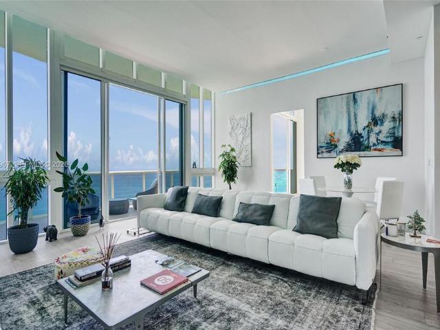 Luxury apartment complex for sale in Sunny Isles Beach, United States