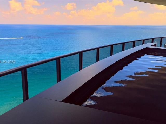 Luxury apartment complex for sale in Sunny Isles Beach, United States