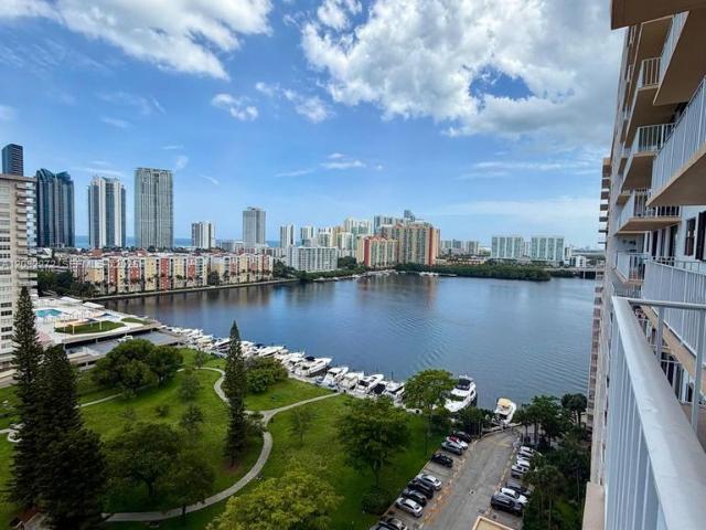 Luxury apartment complex for sale in Sunny Isles Beach, United States