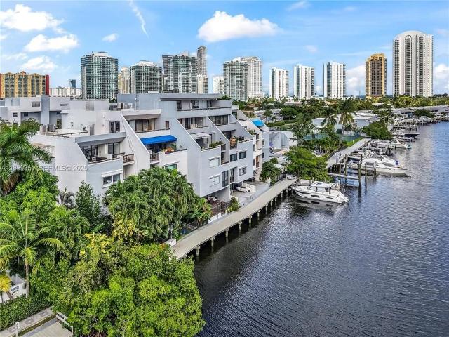 Luxury apartment complex for sale in Sunny Isles Beach, United States
